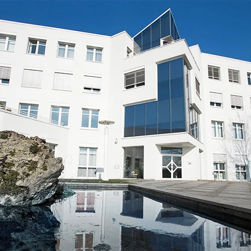 Detailed information on laser eye surgery - Schwind